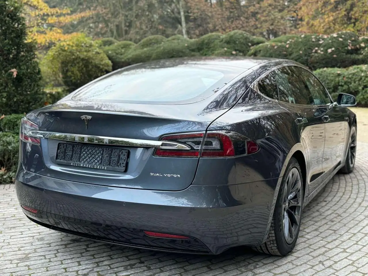Tesla Model S 2020 - Engin Motors